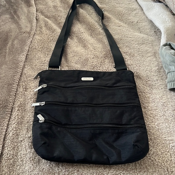 Clarks | Bags | Clarks Crossbody Bag | Poshmark